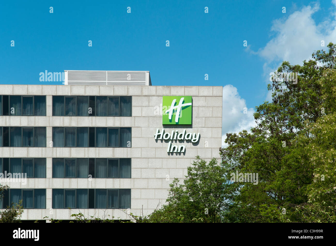 Holiday inn hotels hi-res stock photography and images - Alamy