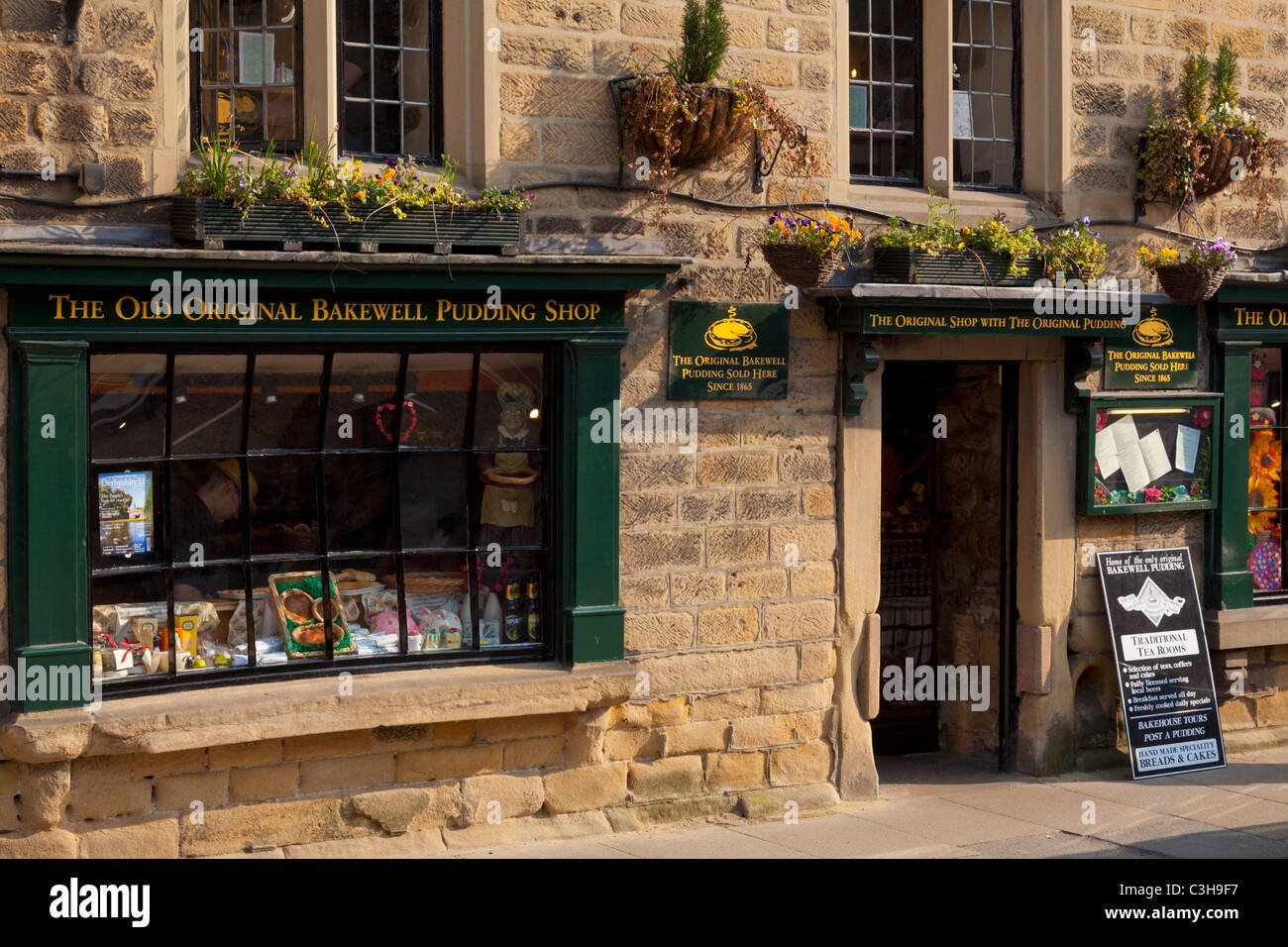 The original Bakewell pudding shop Bakewell, Peak District national ...