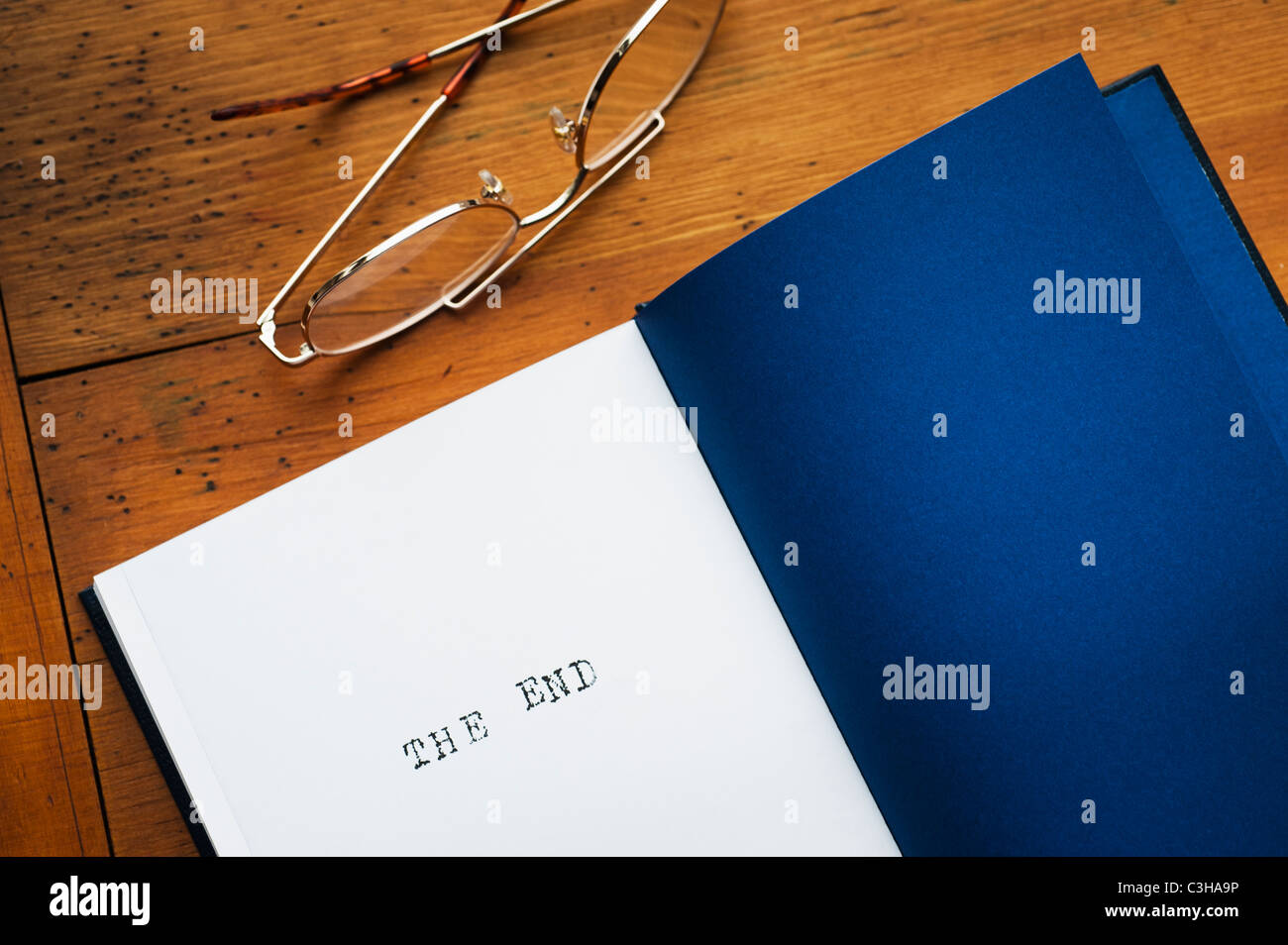 Close up of "the end" page of novel Stock Photo - Alamy