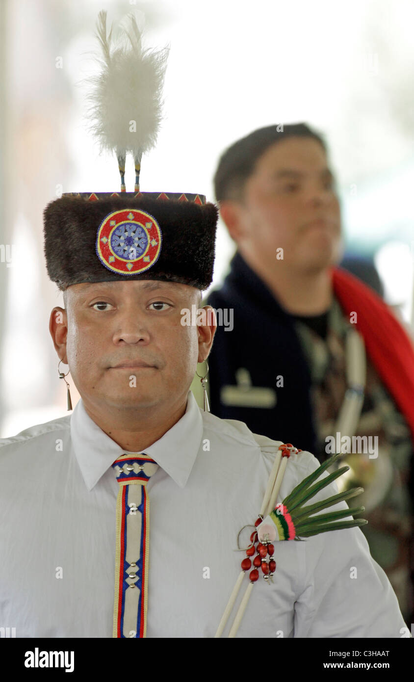 Native american gourd dance hi-res stock photography and images - Alamy