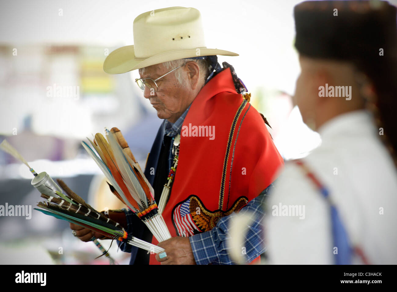 Native american gourd dance hi-res stock photography and images - Alamy