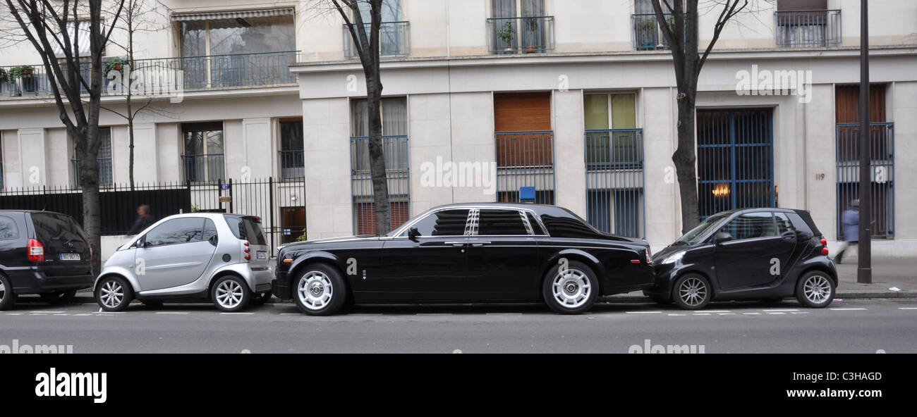 Space Between Cars High Resolution Stock Photography and Images - Alamy