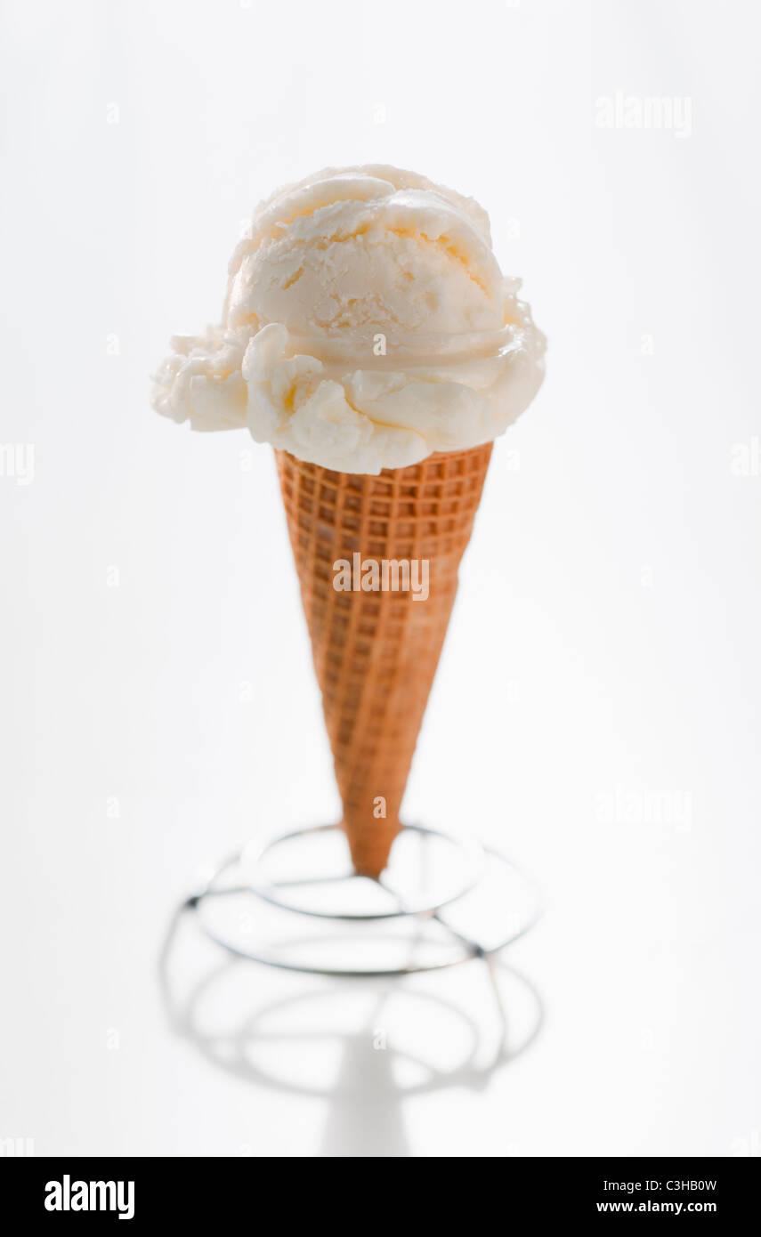 Vanilla ice cream cone hi-res stock photography and images - Alamy