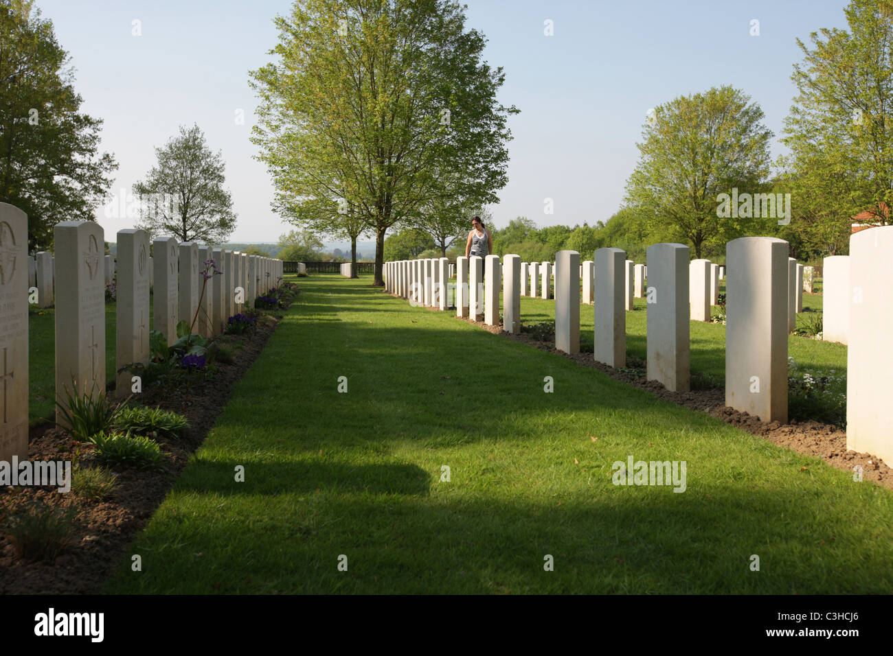Commonwealth War Graves Commission cemetery of the fallen during World ...