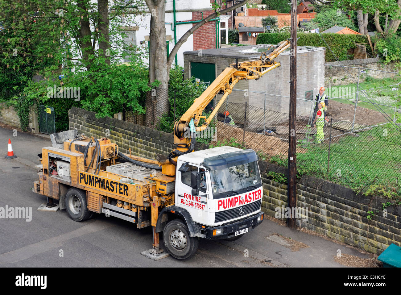 Long reach lorry pump hi-res stock photography and images - Alamy