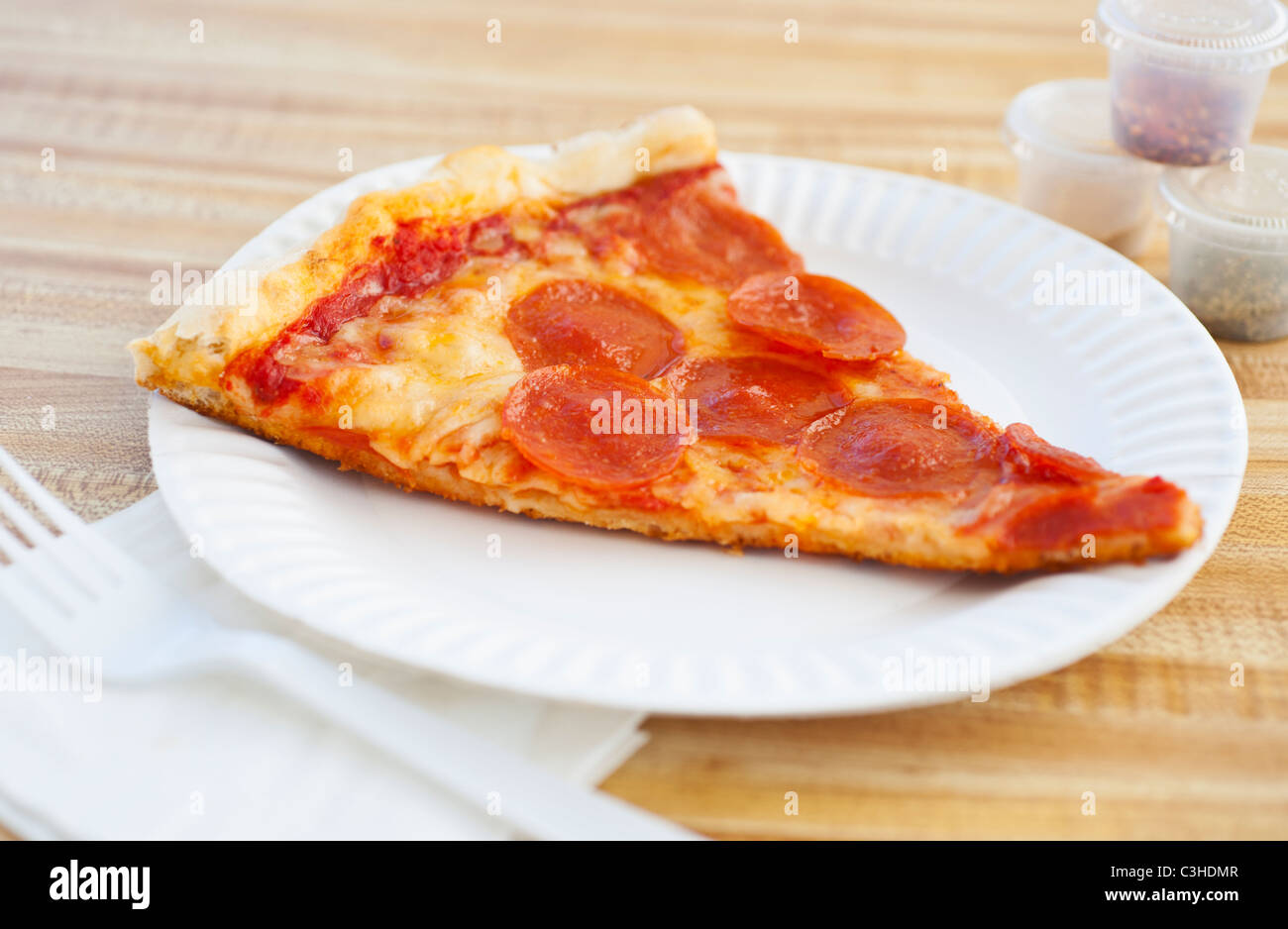 Put Pizza On Plate