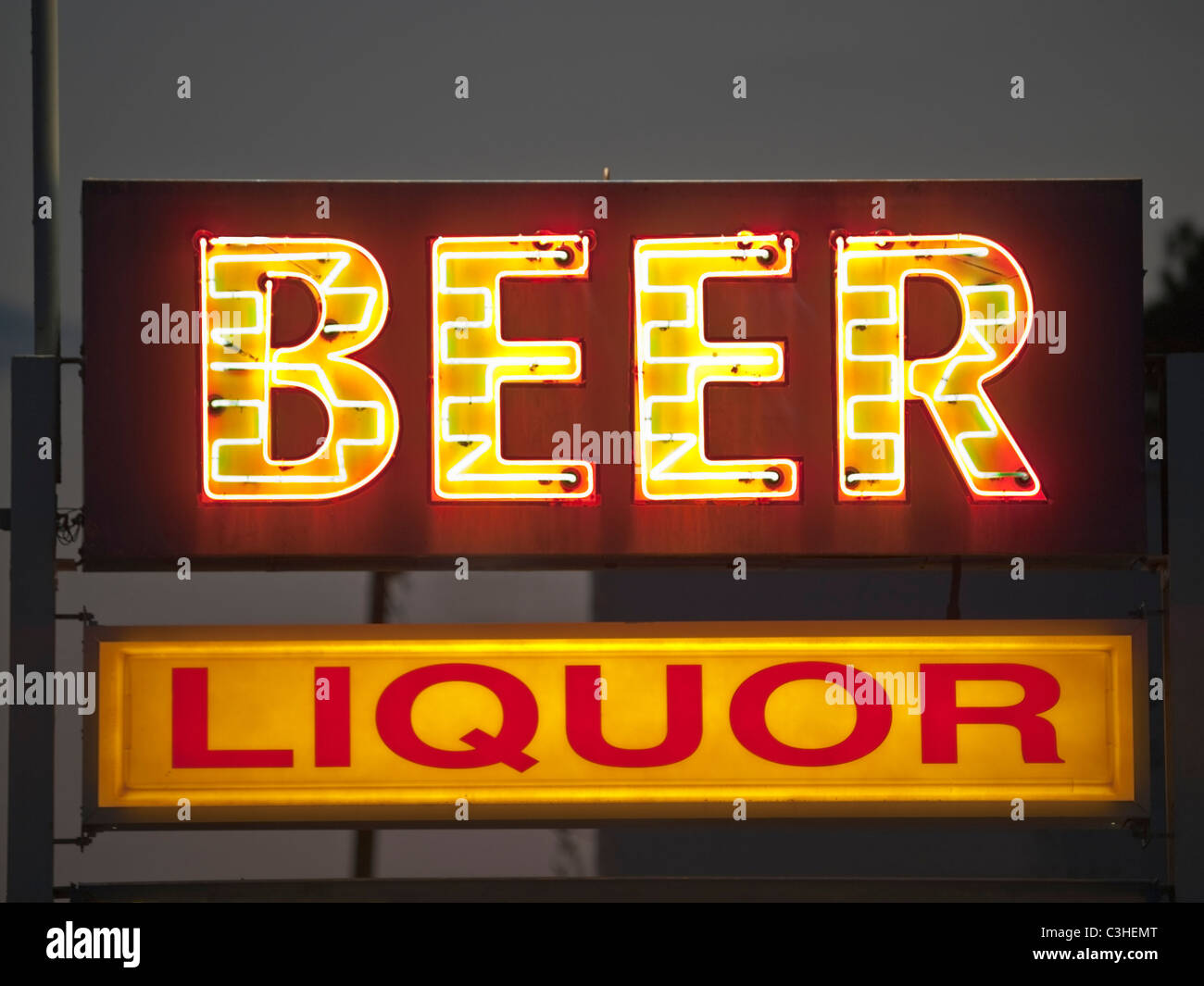 Generic beer and liquor neon sign Stock Photo - Alamy