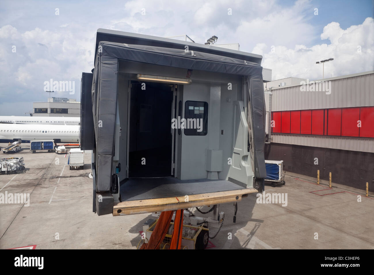 Jet way awaits passenger airline at a major north american airport ...