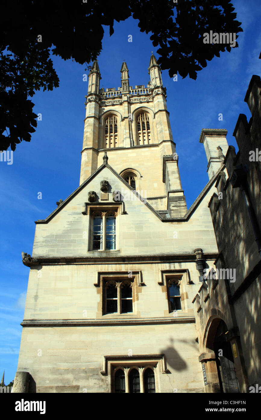 The tower at Magdalen College in the city of Oxford, England Stock ...
