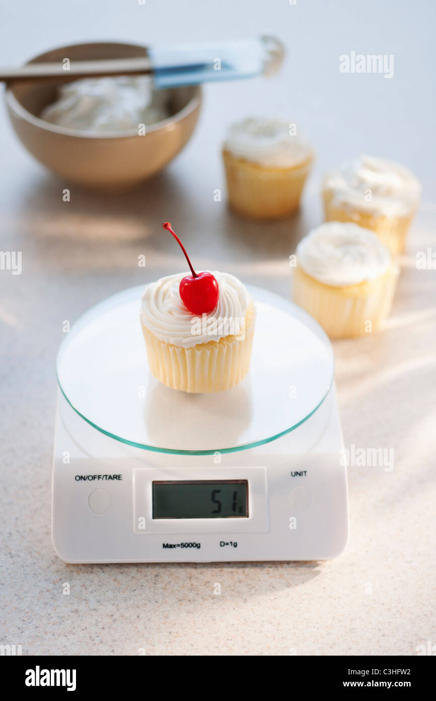 Cream scale hi-res stock photography and images - Alamy