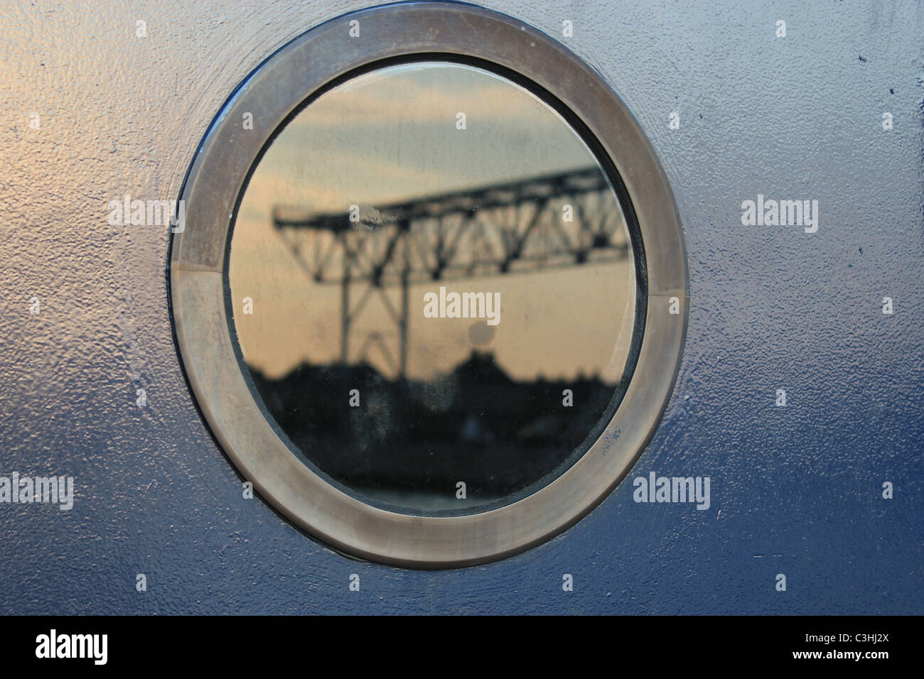 Ship round window hi-res stock photography and images - Alamy