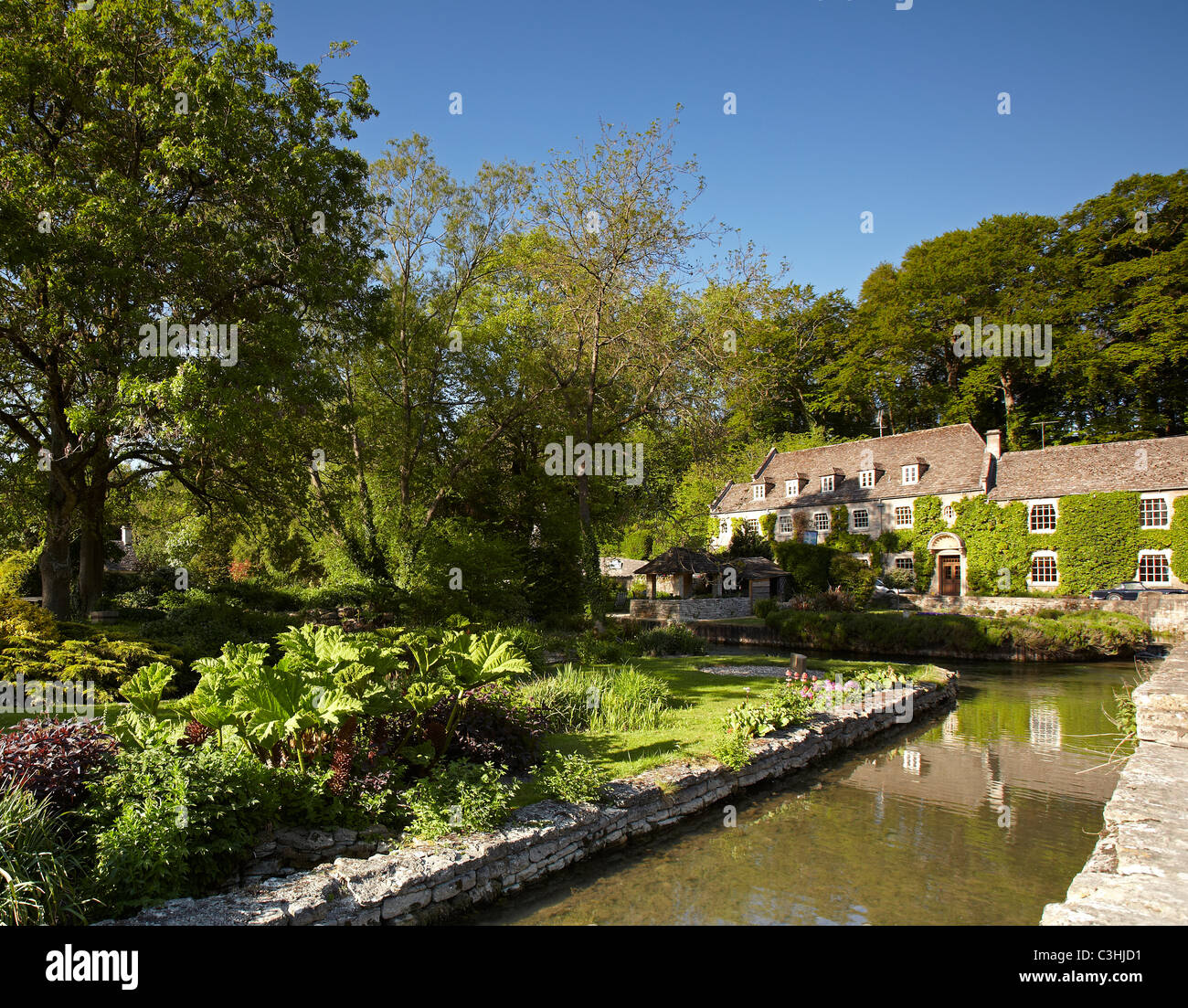 Bibury village hi-res stock photography and images - Alamy
