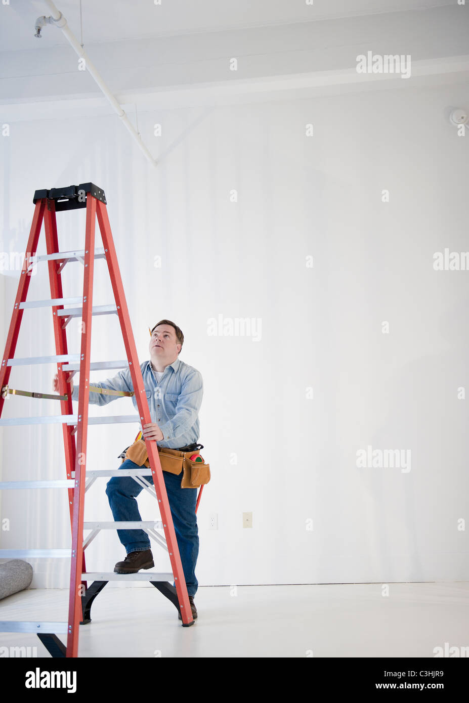 Handy man ladder hi-res stock photography and images - Alamy