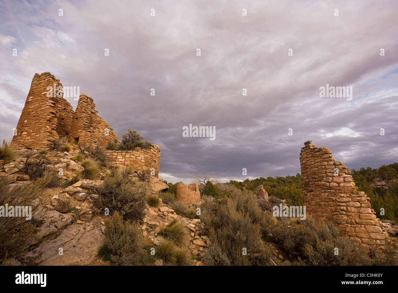 Cutthroat Castle and towers, Cutthroat Group at Hovenweep National ...
