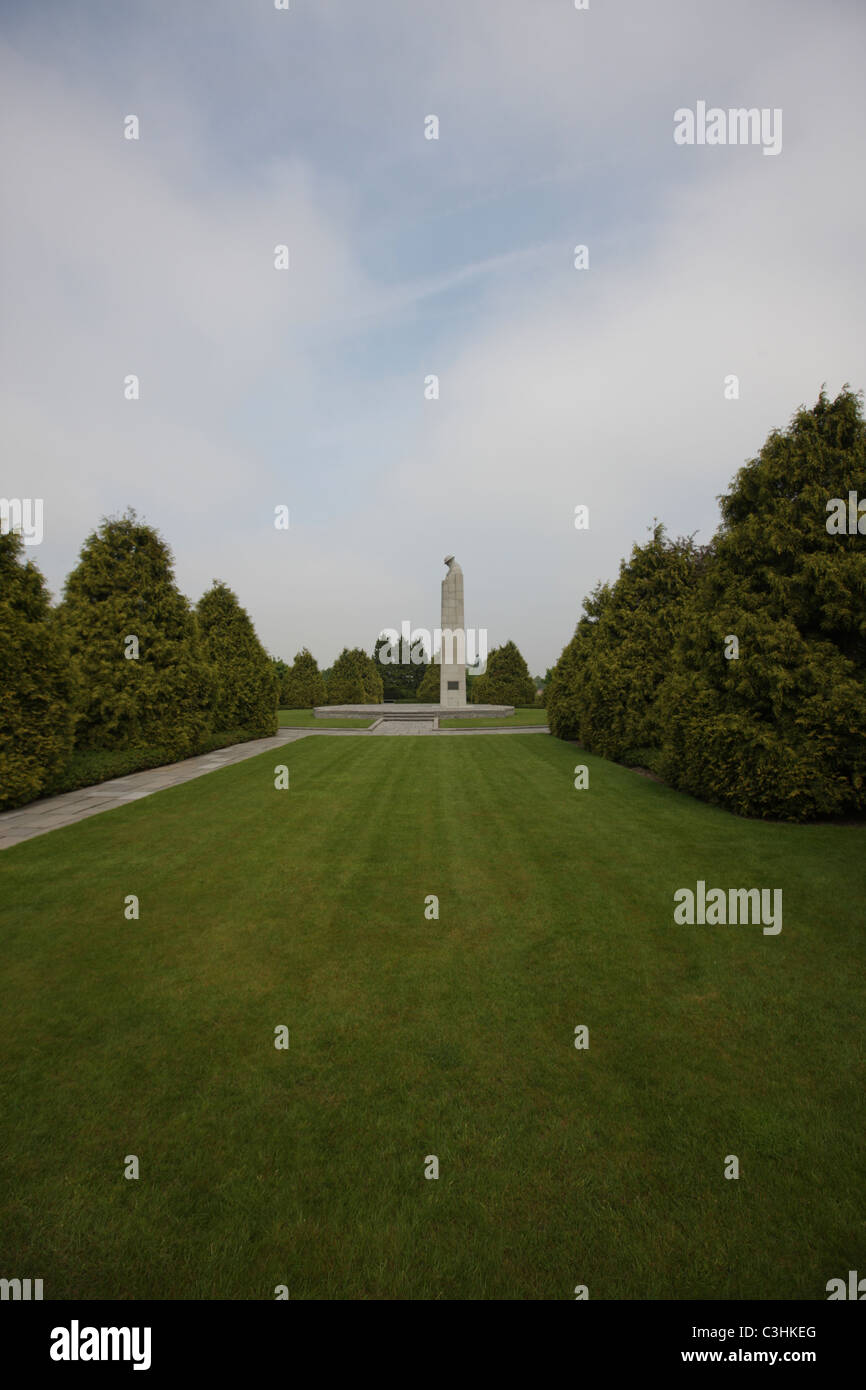 The brooding soldier memorial at Vancouver corner Stock Photo - Alamy