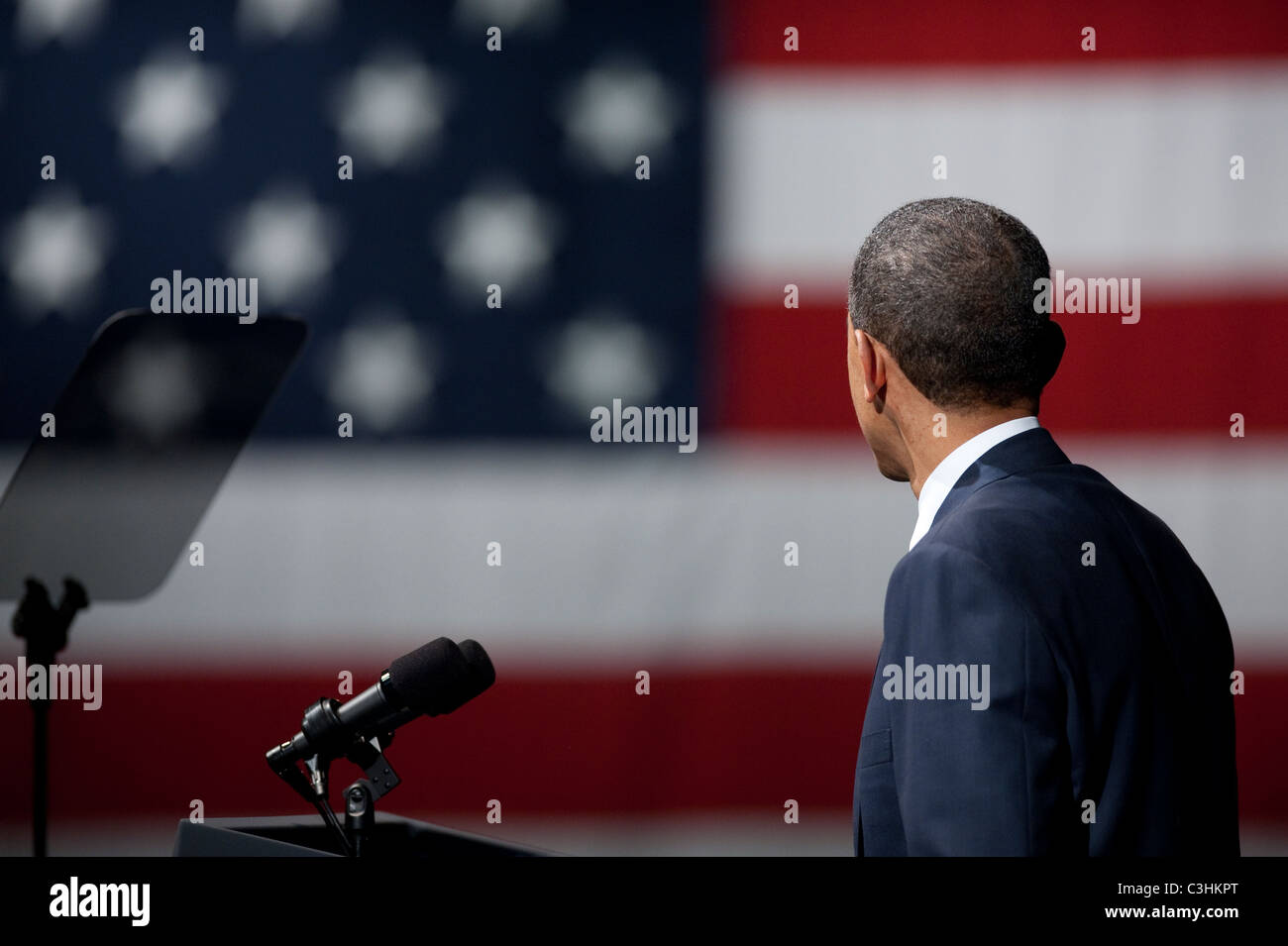 Barack obama and american flag hi-res stock photography and images - Alamy