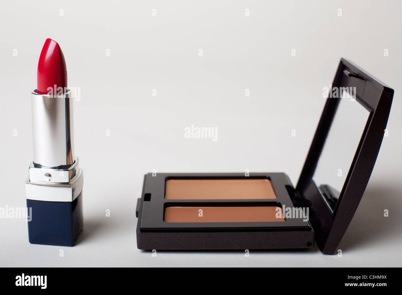 Compact lipstick hi-res stock photography and images - Alamy