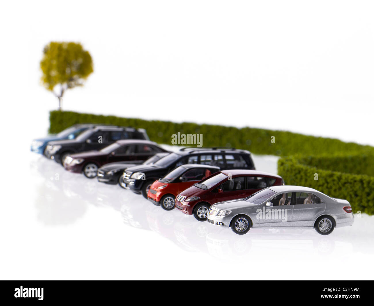 Parked white suv Cut Out Stock Images & Pictures - Alamy