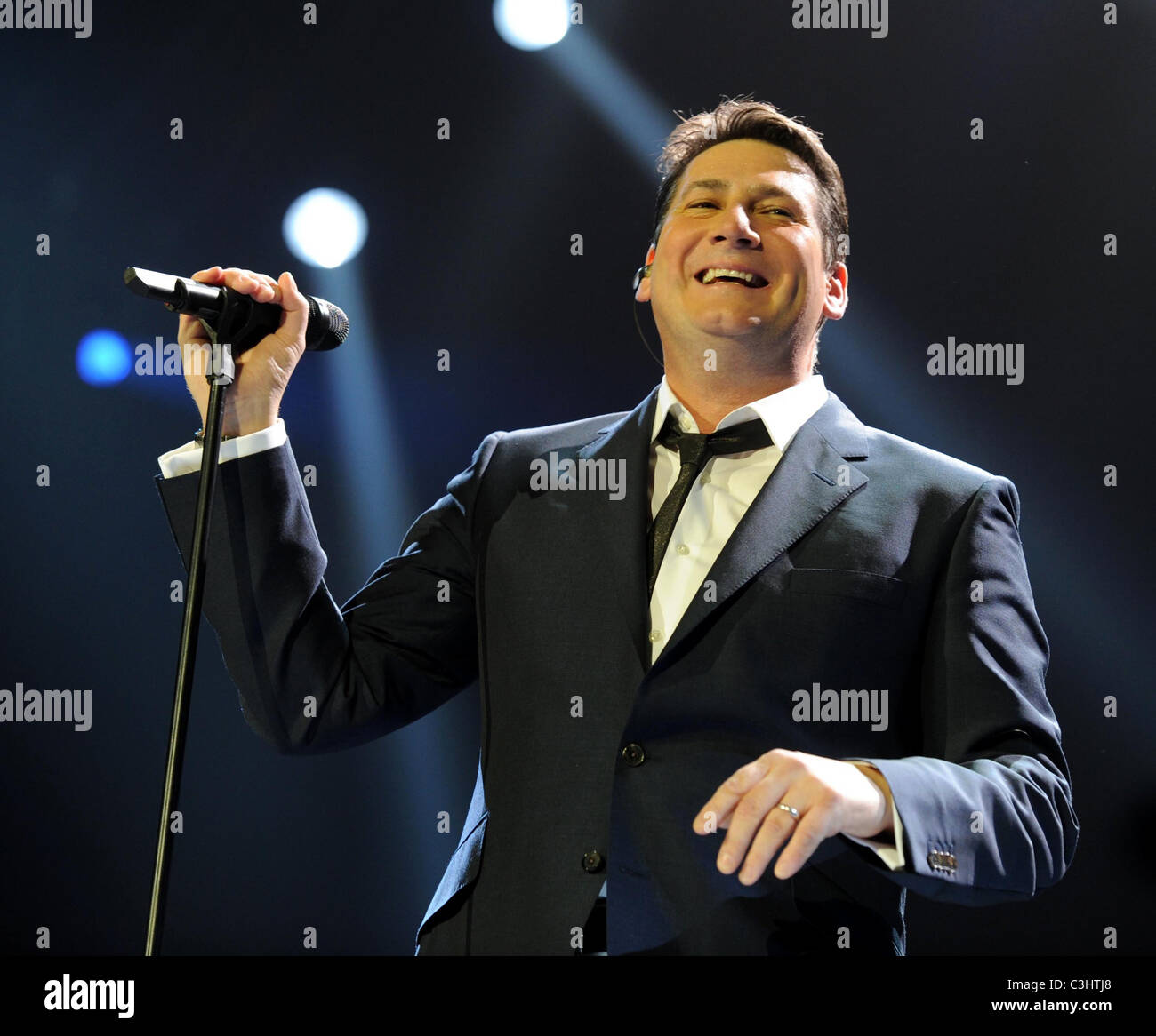 Tony Hadley Spandau Ballet perform at the O2 Arena London, England - 20 ...