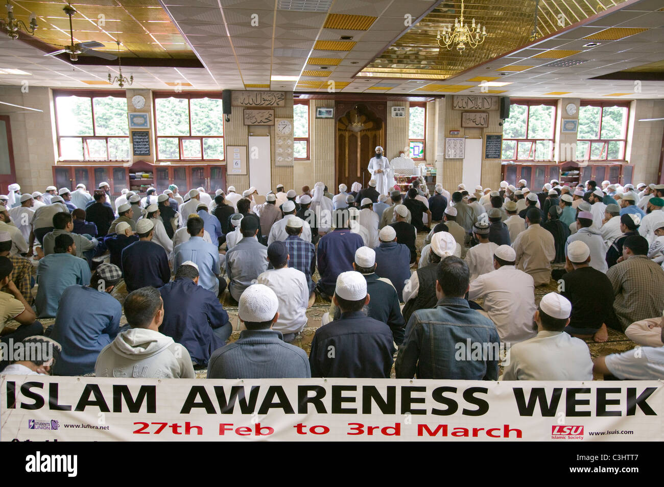 British muslims in a Preston Mosque Stock Photo - Alamy