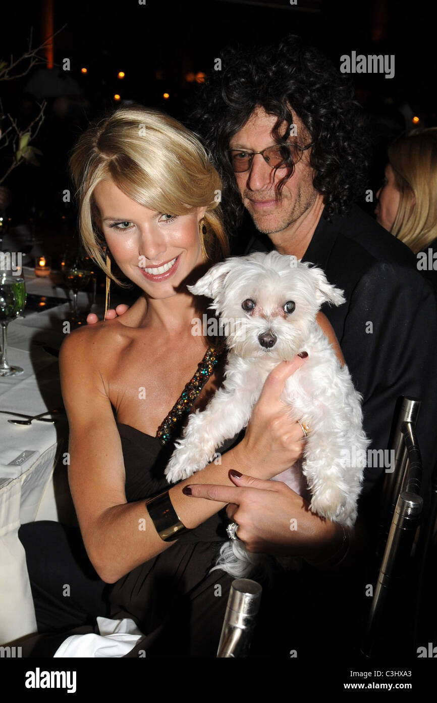 Beth Ostrosky Stern and Howard Stern 2009 North Shore Animal League ...