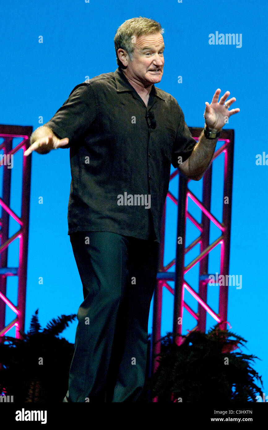 Robin Williams performing on stage at the Seminole Hard Rock Live ...