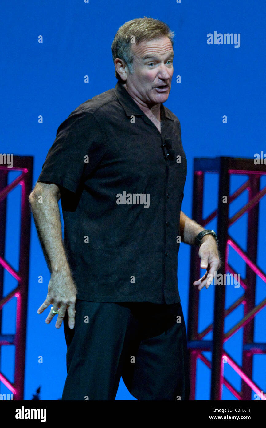 Robin Williams performing on stage at the Seminole Hard Rock Live ...