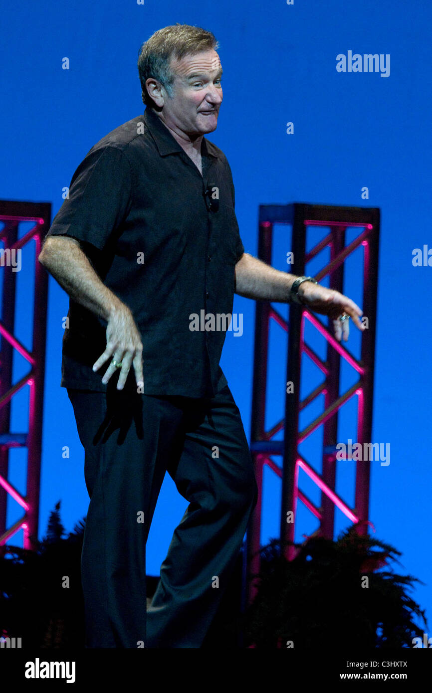 Robin Williams performing on stage at the Seminole Hard Rock Live ...