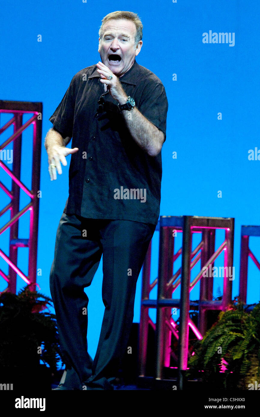Robin Williams performing on stage at the Seminole Hard Rock Live ...