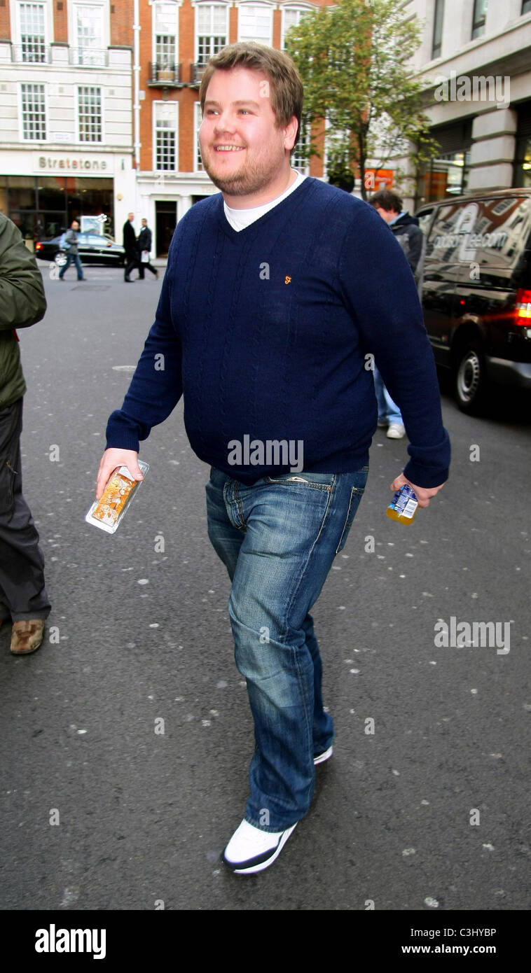 James cordon hi-res stock photography and images - Alamy