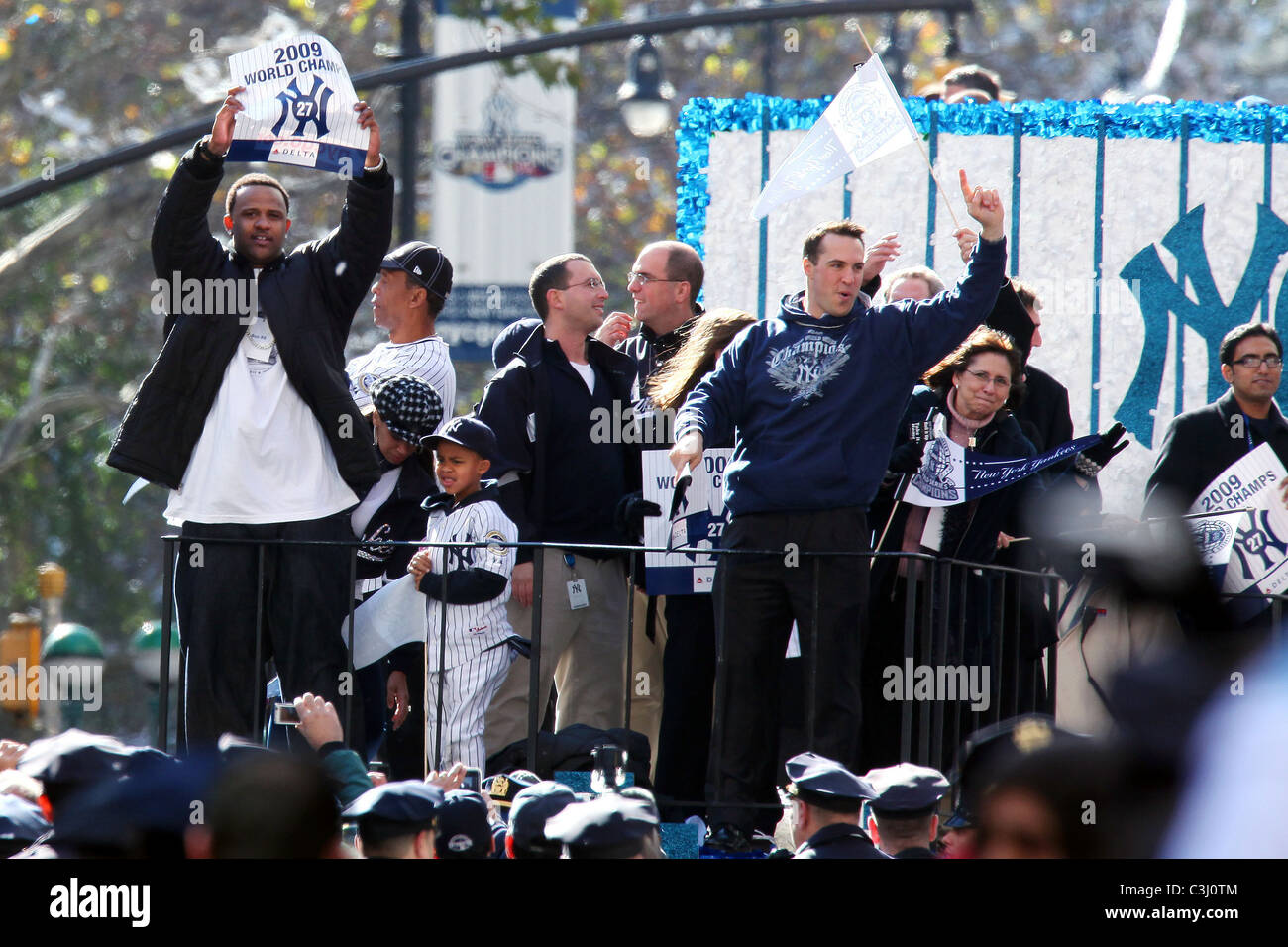 Mark Teixeira The New York Yankees 2009 World Series victory parade New ...