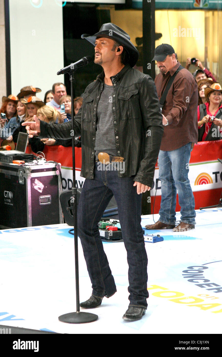 Tim McGraw performing live on the 'Today Show's Concert Series' at ...