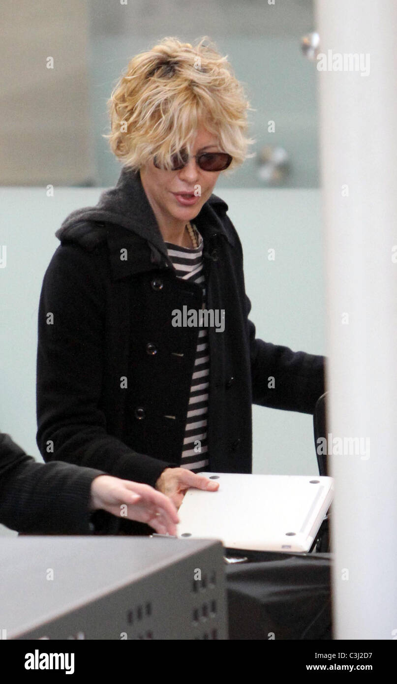 Actress Meg Ryan goes through security at LAX airport Los Angeles - 08. ...