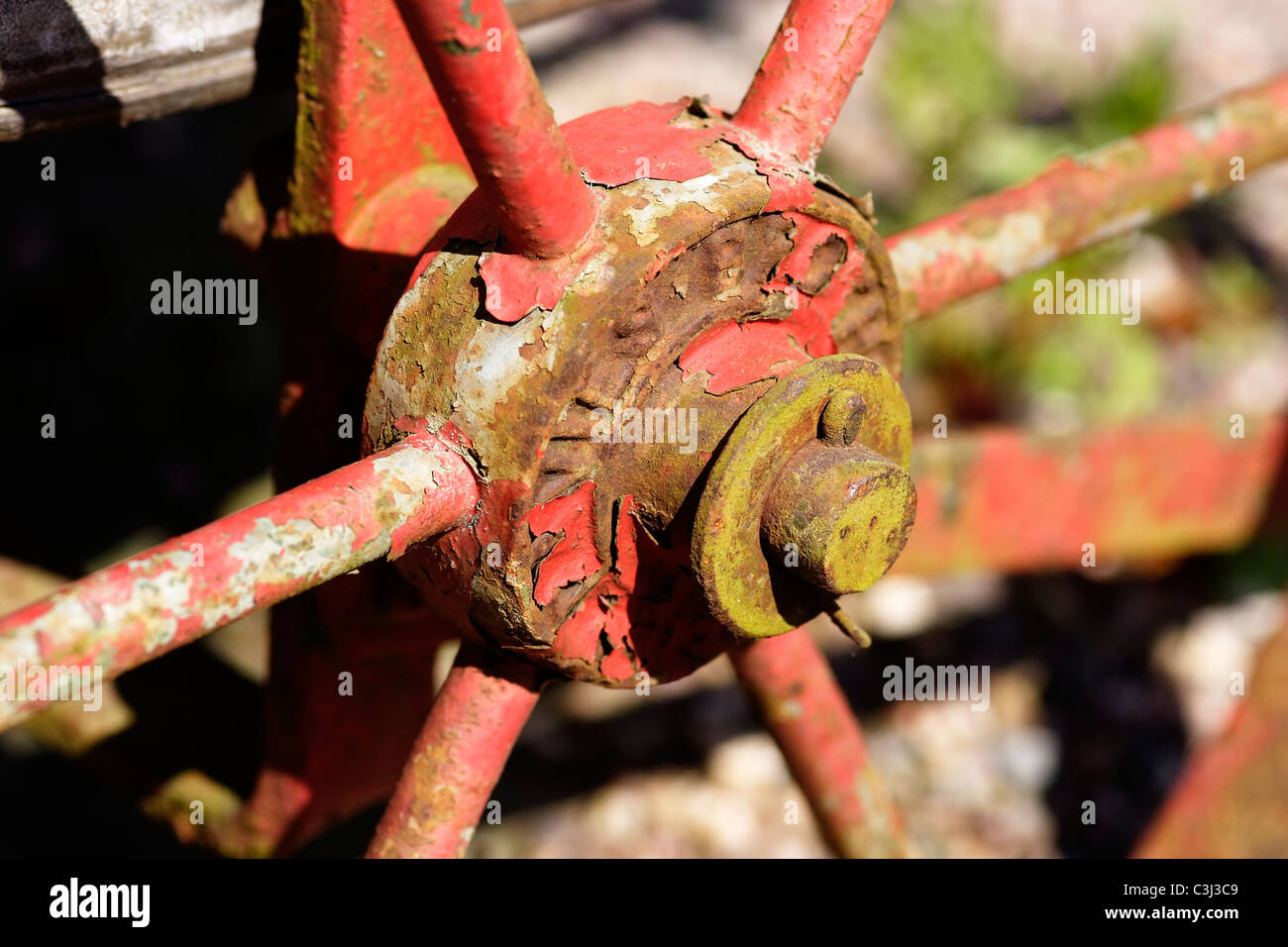 Rusty spokes hi-res stock photography and images - Alamy