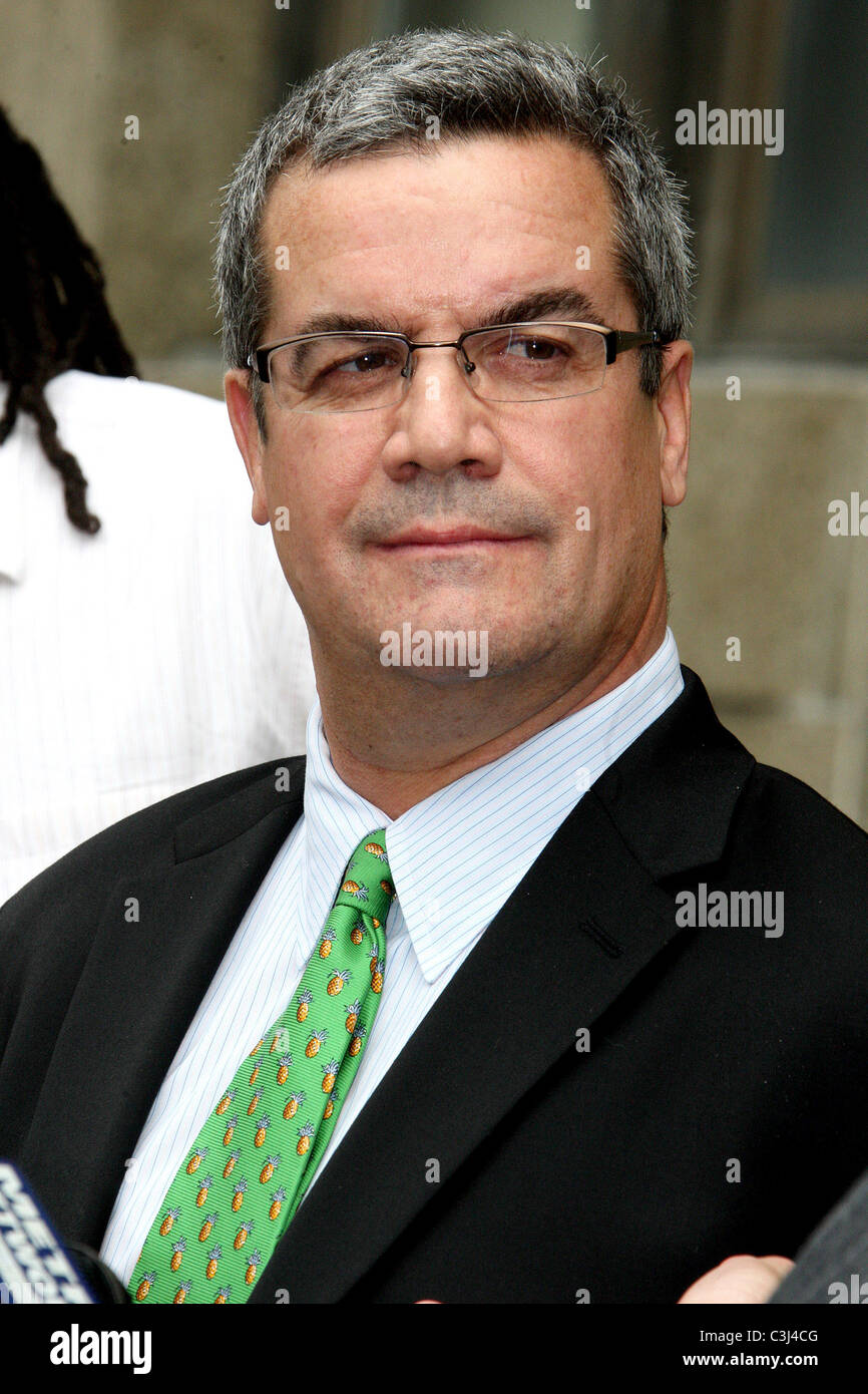 Robert Halderman outside Manhattan Criminal Court where his attorney ...