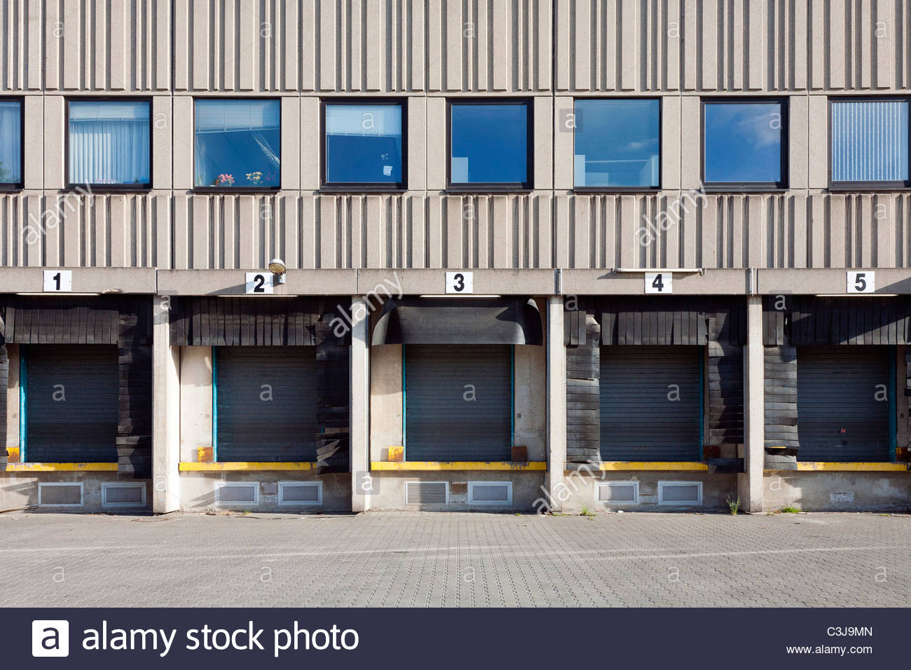 Commercial Distribution Center High Resolution Stock Photography and ...