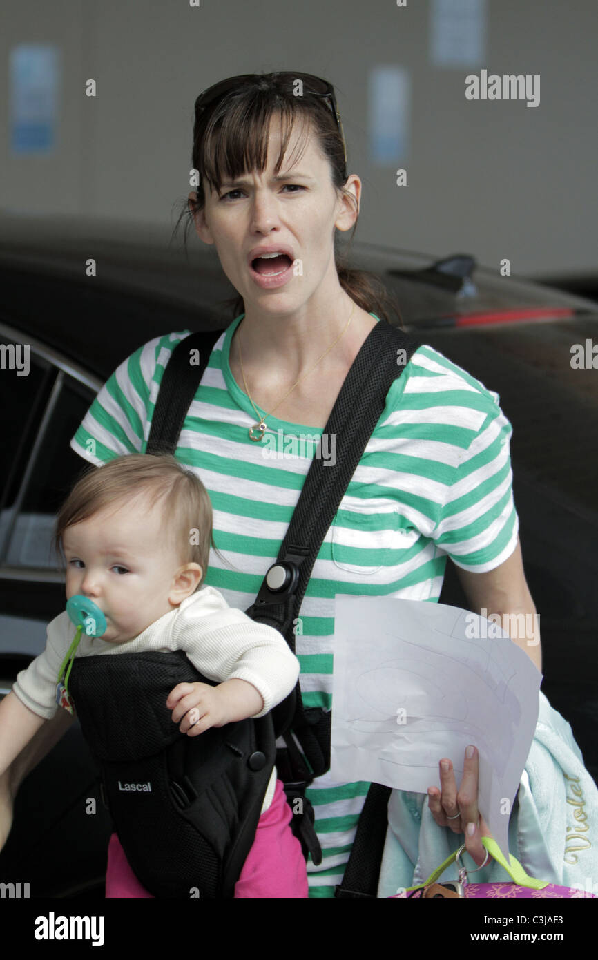 Jennifer garner and daughter seraphina rose elizabeth affleck hi-res ...