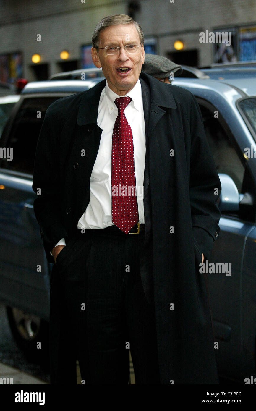 Bud Selig outside the Ed Sullivan Theater for the 'Late Show With David ...
