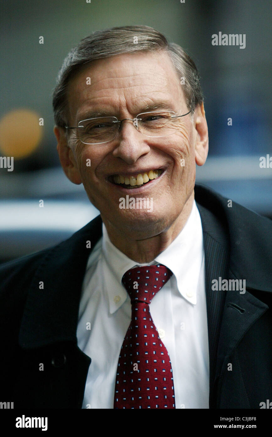 Bud Selig outside the Ed Sullivan Theater for the 'Late Show With David ...