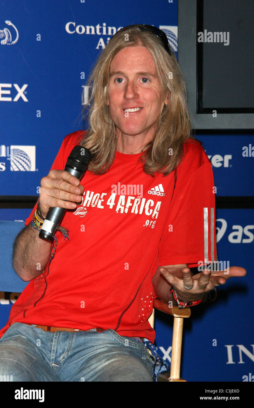 Shoe4Africa founder Toby Tanser Shoe4Africa running team press ...
