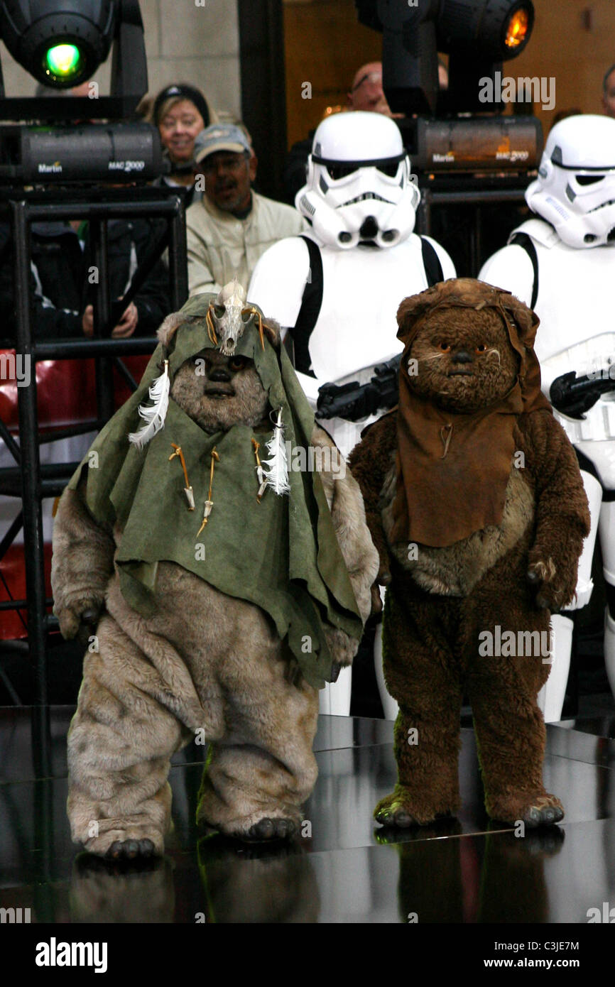 Ewoks NBC's 'Today Show' anchors dress as the cast of 'Star Wars' on ...