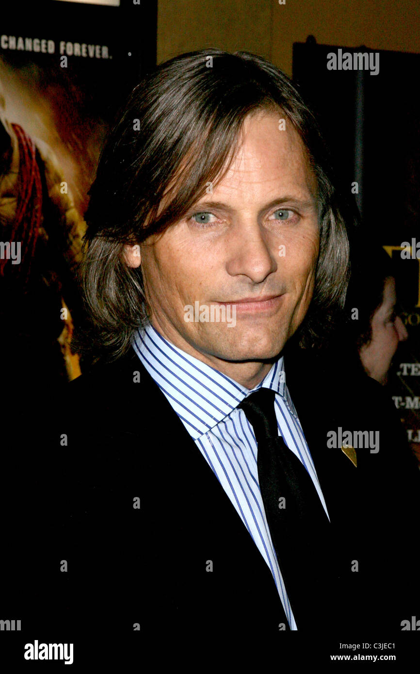 Viggo Mortensen New York premiere of ' The Road' at Chelsea Clearview ...
