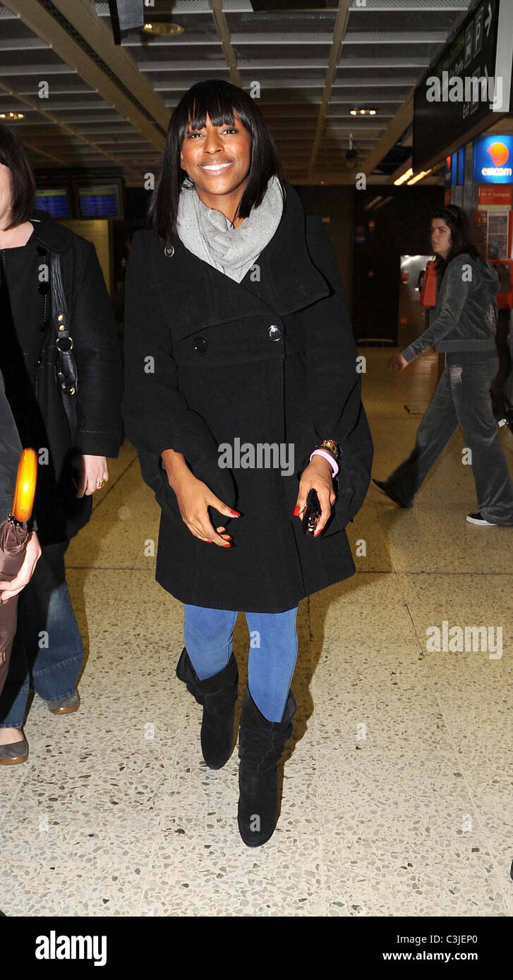 Alexandra Burke arrives at the main terminal at Dublin Airport. Dublin ...