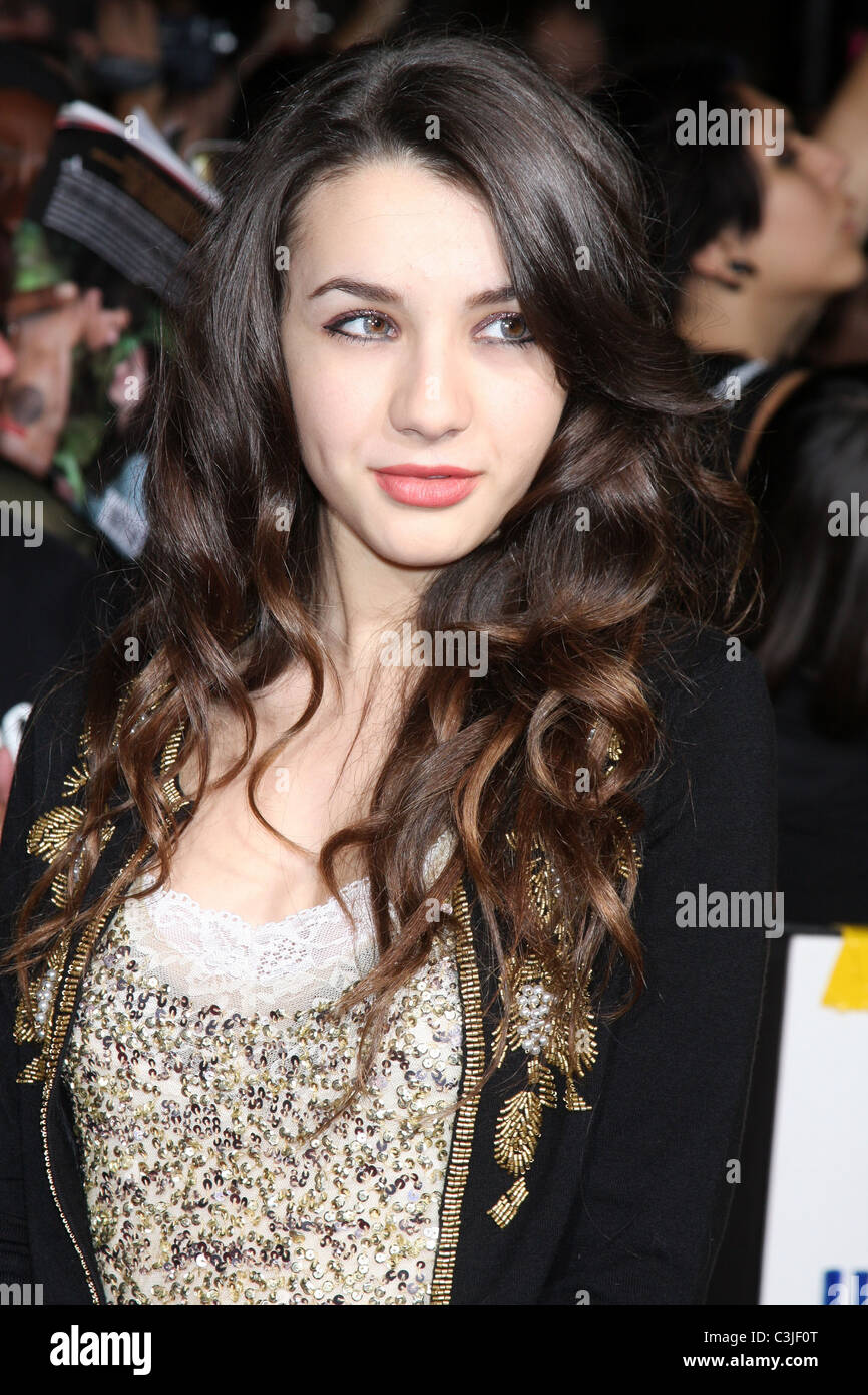 Hannah Marks Hannah Marks