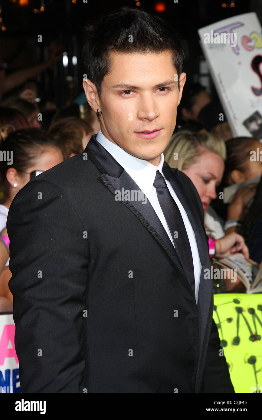Alex Meraz The Los Angeles Premiere of 'The Twilight Saga: New Moon ...