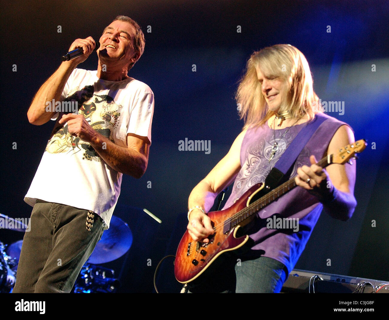 Ian gillan and steve morse of deep purple on stage hi-res stock ...