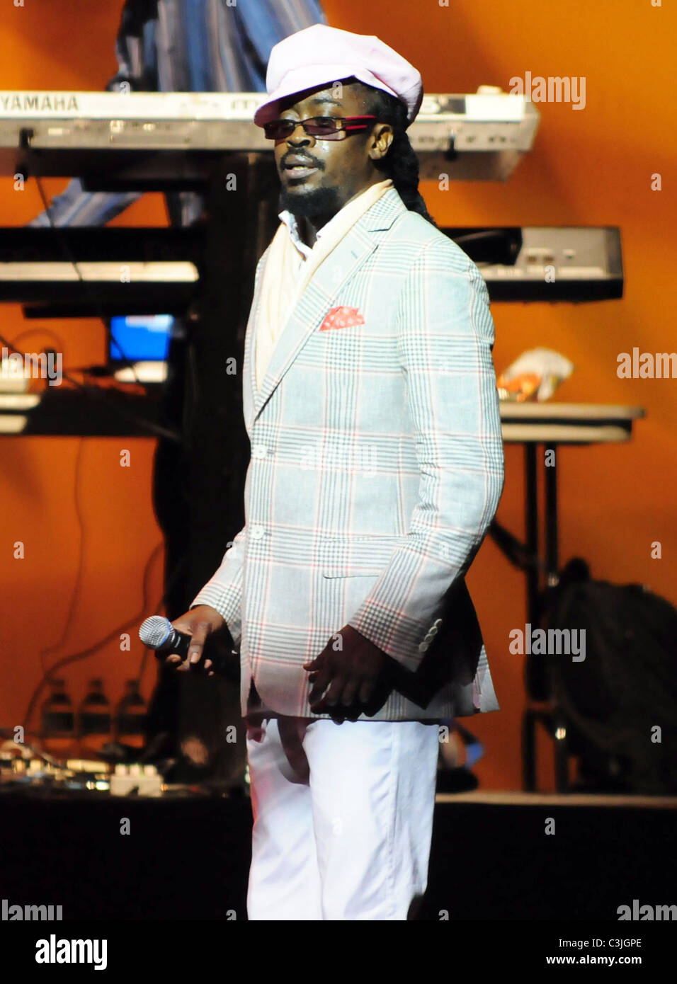 Reggae singer Beenie Man performing live at Reggae Bash 2009 in the ...