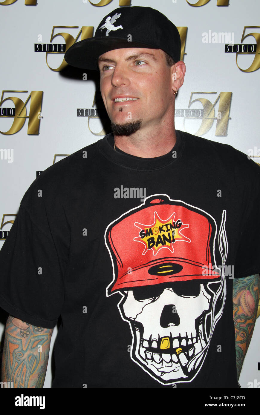 Vanilla ice rapper hi-res stock photography and images - Alamy