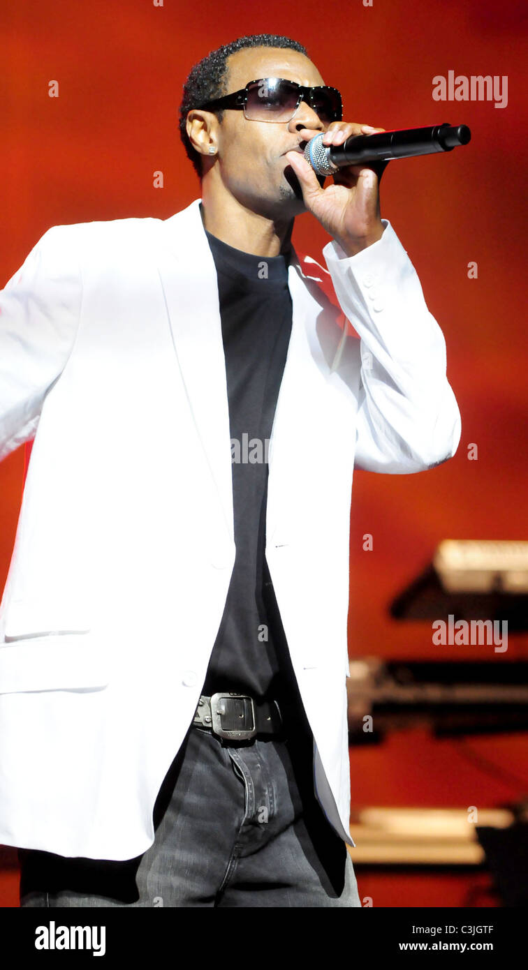 Reggae singer Wayne Wonder performing live at Reggae Bash 2009 in the ...