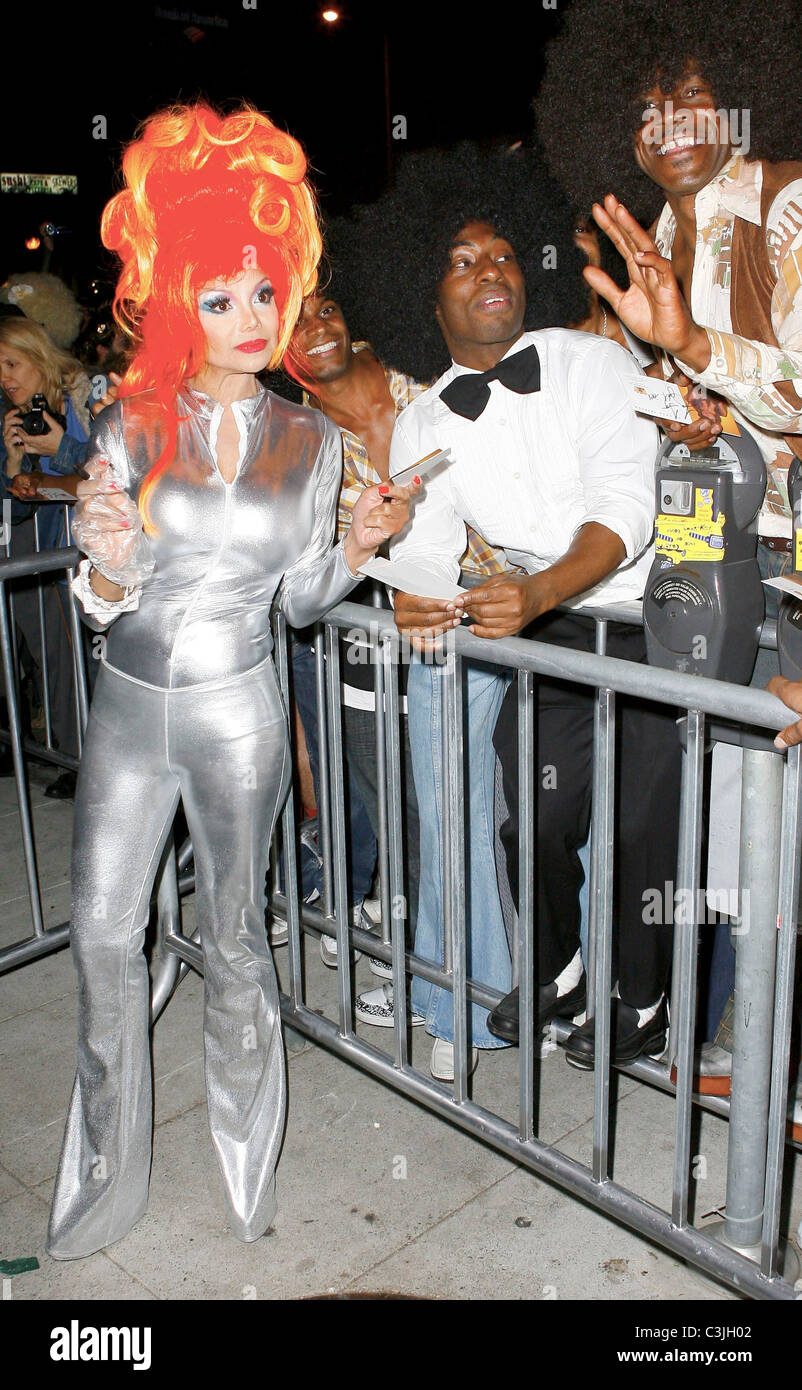 * LA TOYA SERVES UP OWN MILKSHAKE LA TOYA JACKSON is to mark Halloween ...